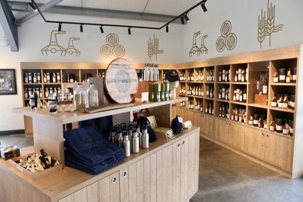 [UPDATED 2020] Islay Distilleries: Scotland's Whisky Island