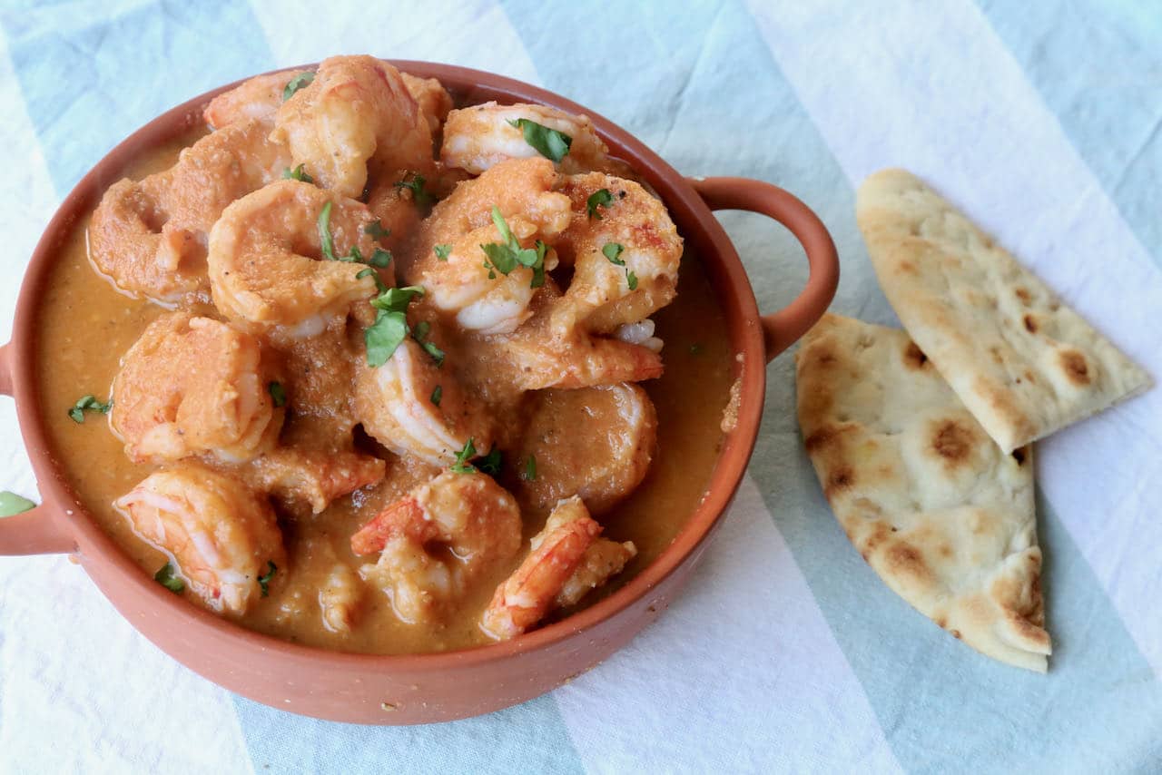 Chingri Malai Curry: Creamy Bengali Coconut Prawns Recipe