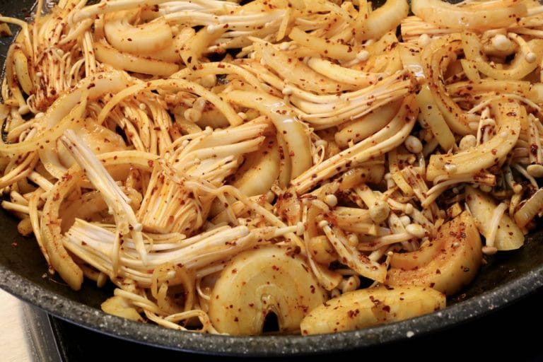 Spicy Gukbap Korean Rice & Beef Soup Recipe | dobbernationLOVES