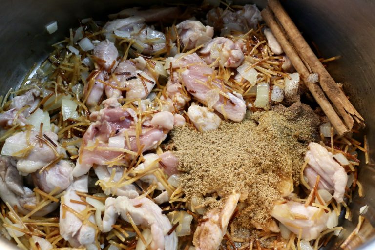 Riz a Djej Lebanese Rice with Chicken Recipe | dobbernationLOVES