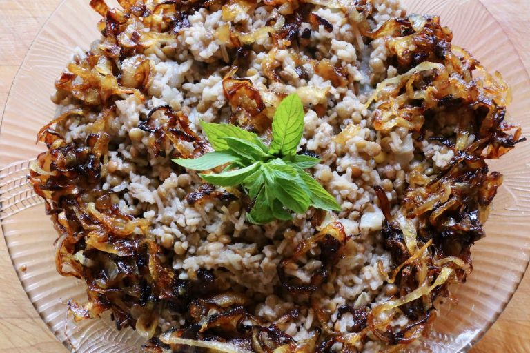Mdardara Lebanese Caramelized Onion Lentil Rice Recipe