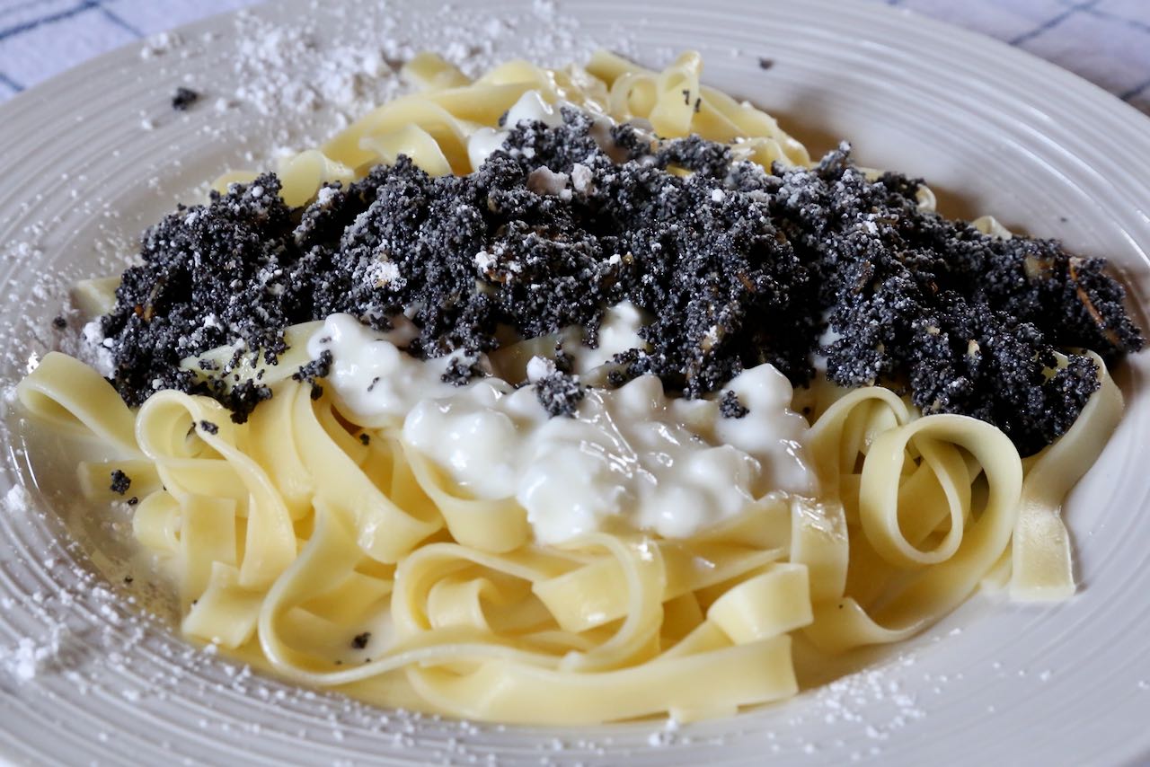 Nudle S Makem Czech Poppy Seed Pasta Noodles Recipe