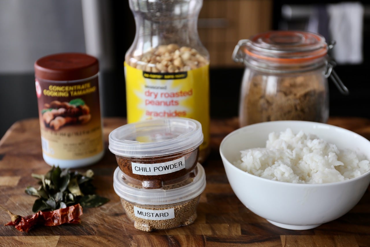 Puliyodharai South Indian Tamarind Rice Recipe | dobbernationLOVES