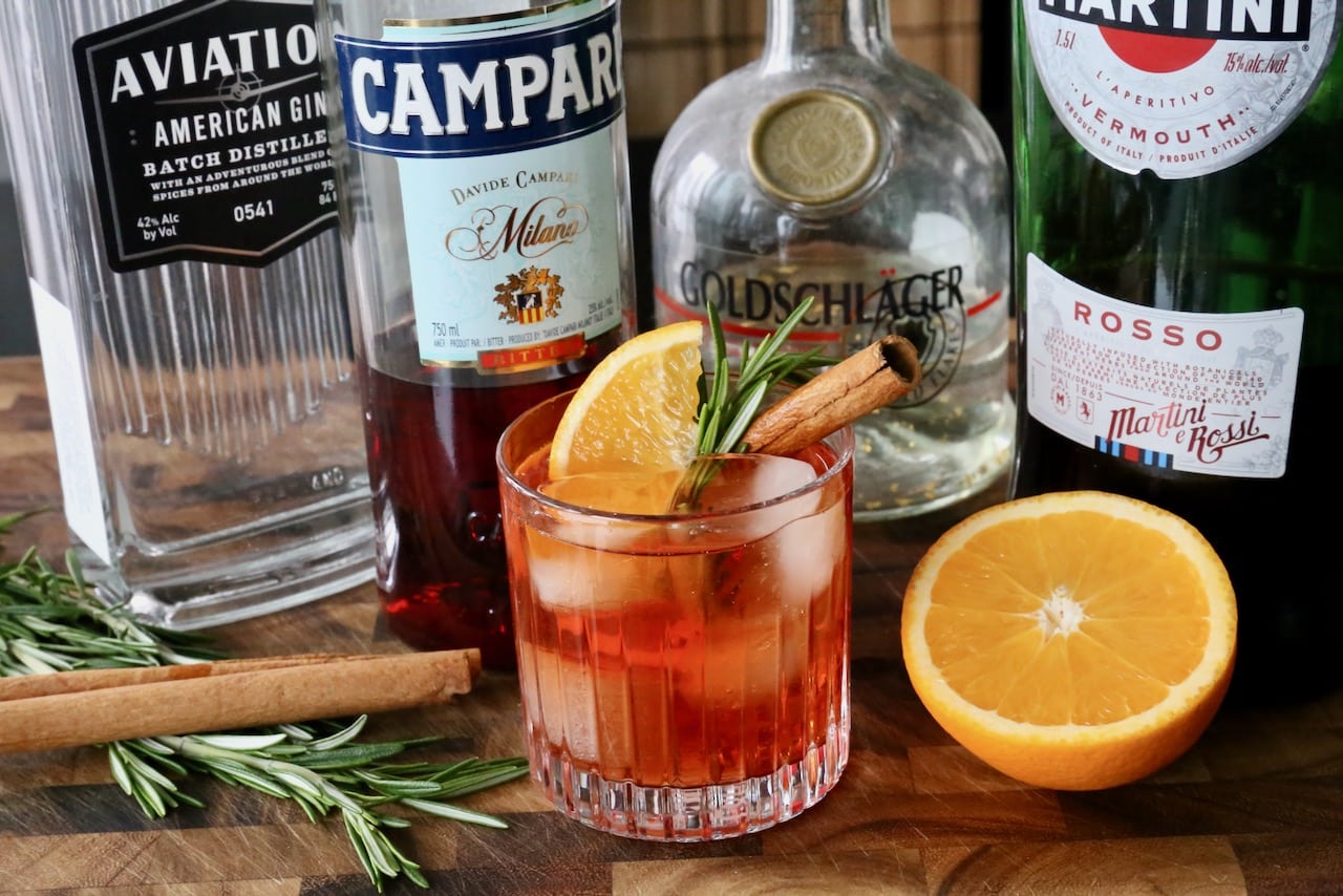 Christmas Negroni Cocktail Recipe | dobbernationLOVES