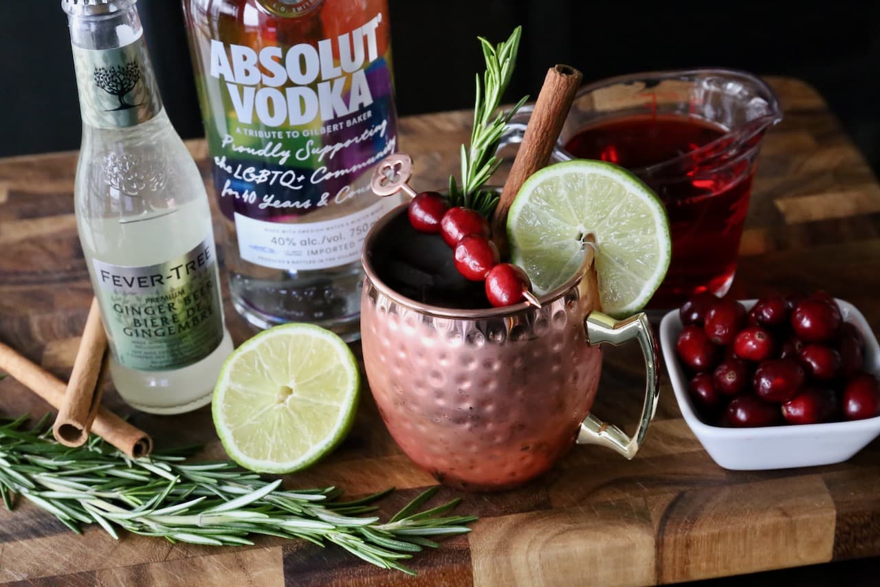 Christmas Moscow Mule Cocktail Recipe | dobbernationLOVES