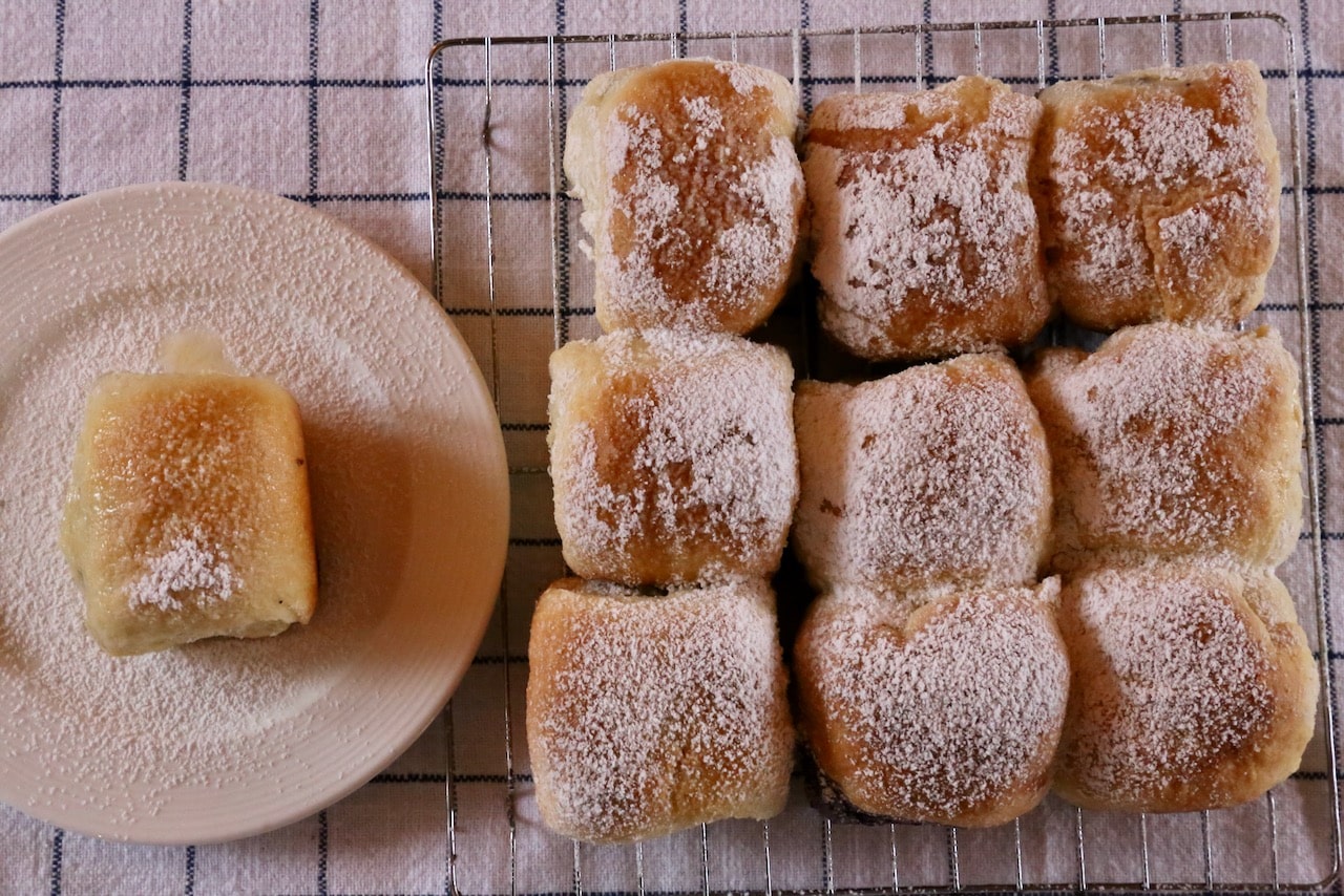 Buchty Recipe: Slovak Jam Filled Yeast Buns | dobbernationLOVES