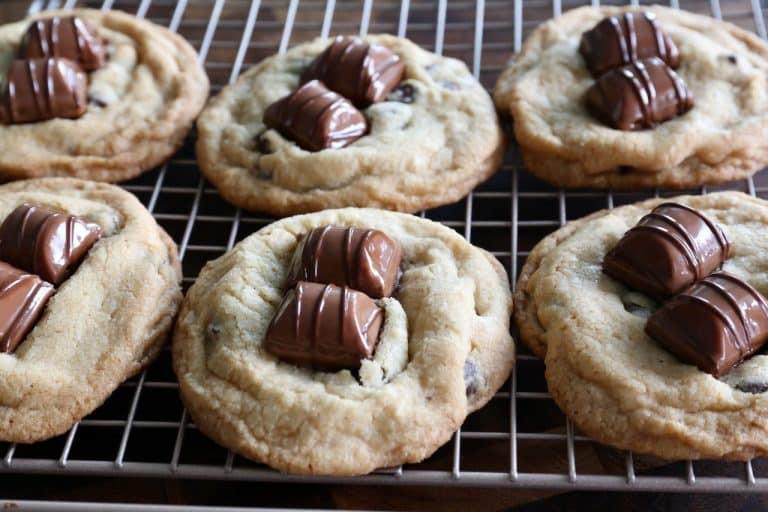 Chocolate Chip Kinder Bueno Cookie Recipe | dobbernationLOVES