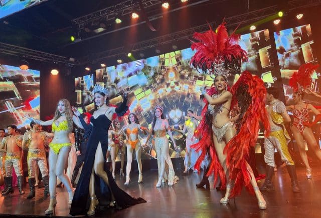 Best Bangkok Drag Show & Trans Cabaret Theatre | dobbernationLOVES
