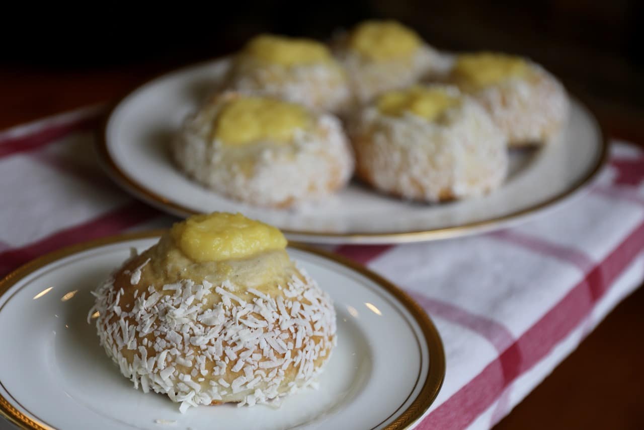 Skoleboller Norwegian Coconut Custard Buns Recipe | dobbernationLOVES