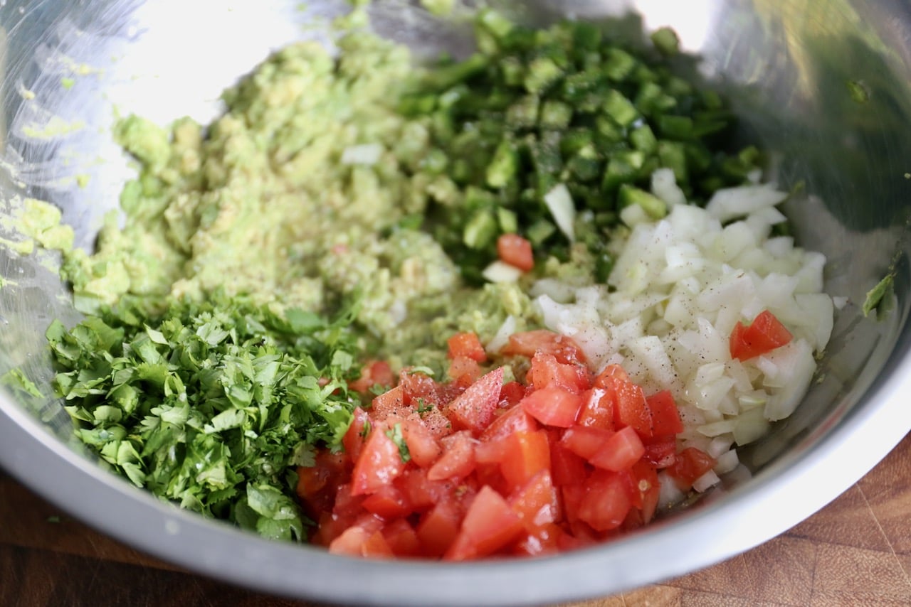 Easy Homemade Guacamole Recipe | dobbernationLOVES